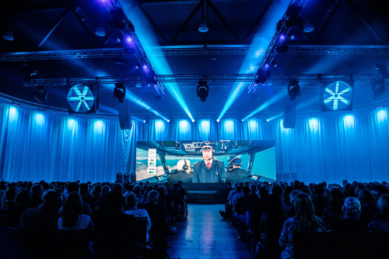 Smart Camels - Wat is het verschil tussen een symposium, een congres en een conferentie?